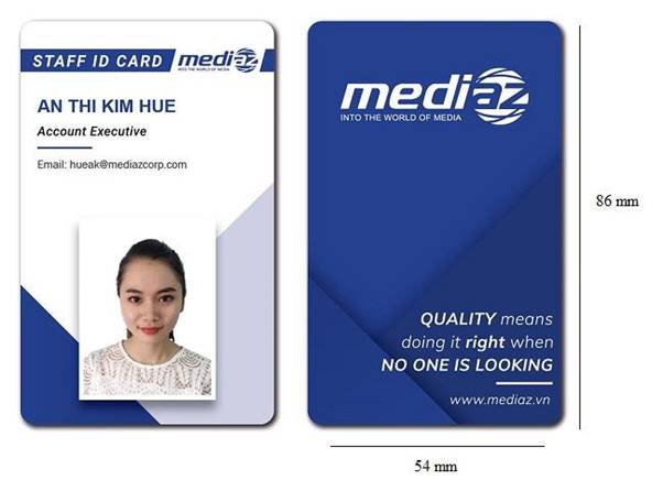 Kích thước thẻ nhân viên, bảng tên nhân viên tiêu chuẩn